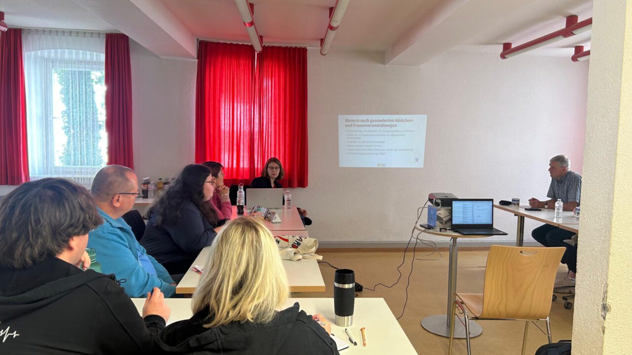 Regionalkonferenz Mädchen- und Frauenschachprojekt der DSJ und des DSB in Stuttgart - Schachkicker